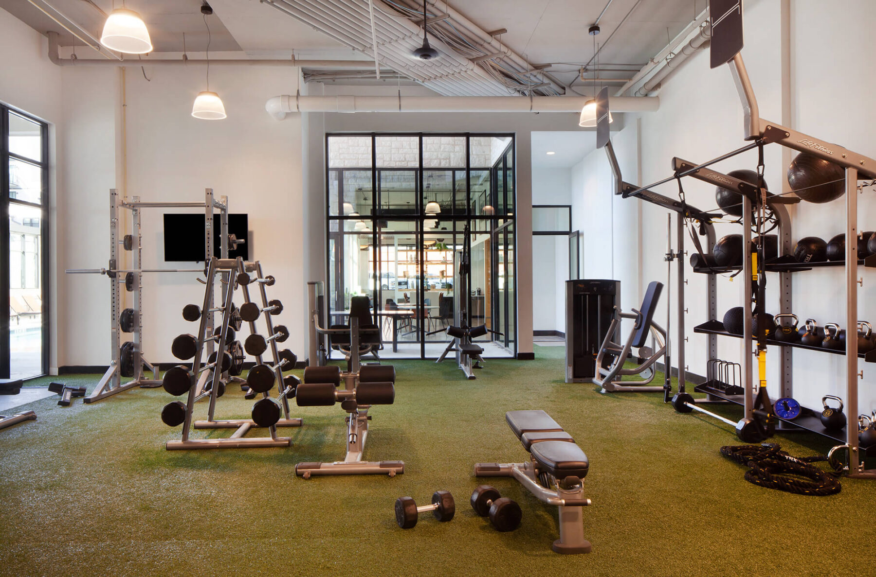 Amenities | The Parlor | Luxury Student Living Near Texas State University