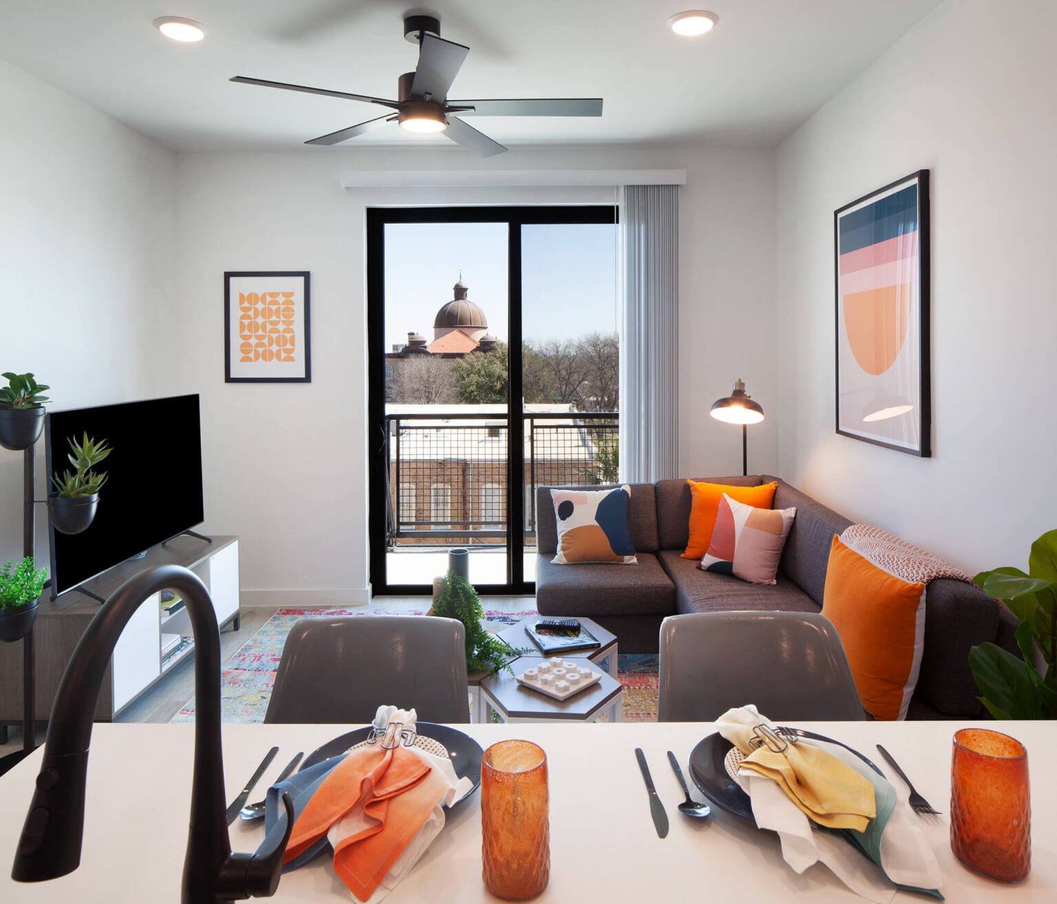 Features | The Parlor | Modern Furnished Student Apartments